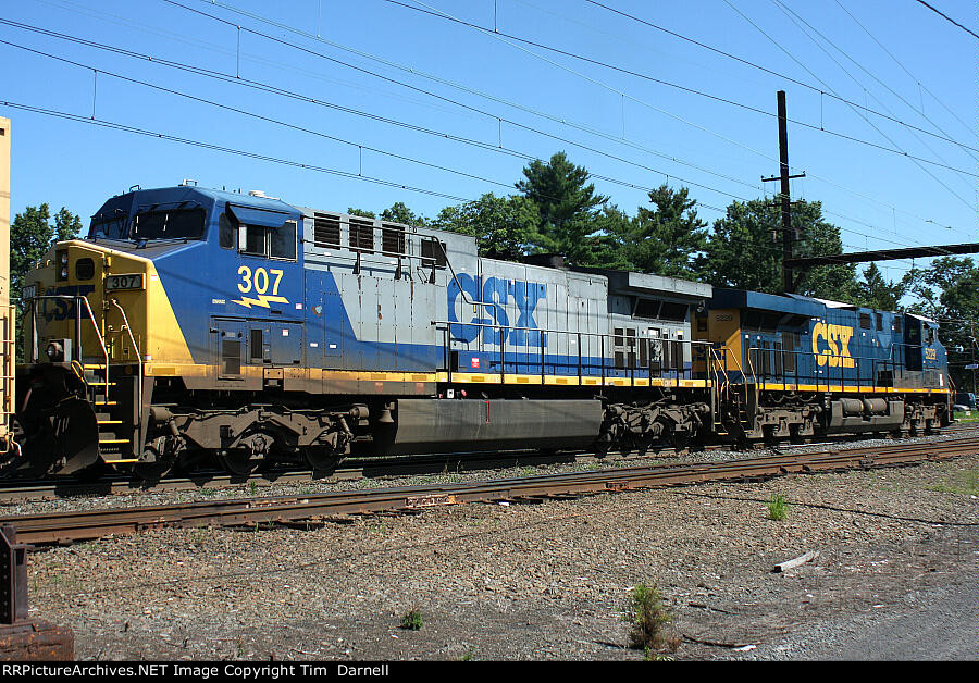 CSX 307 on Q438